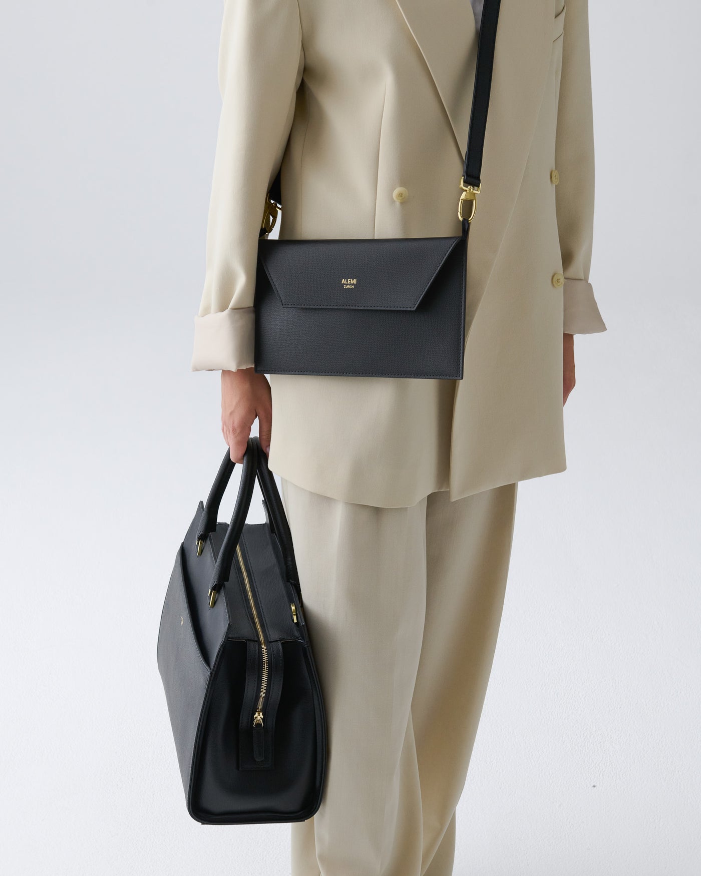 CENTRAL in Greige - Elegant Business Bag 14” Laptop | ALEMI Zurich